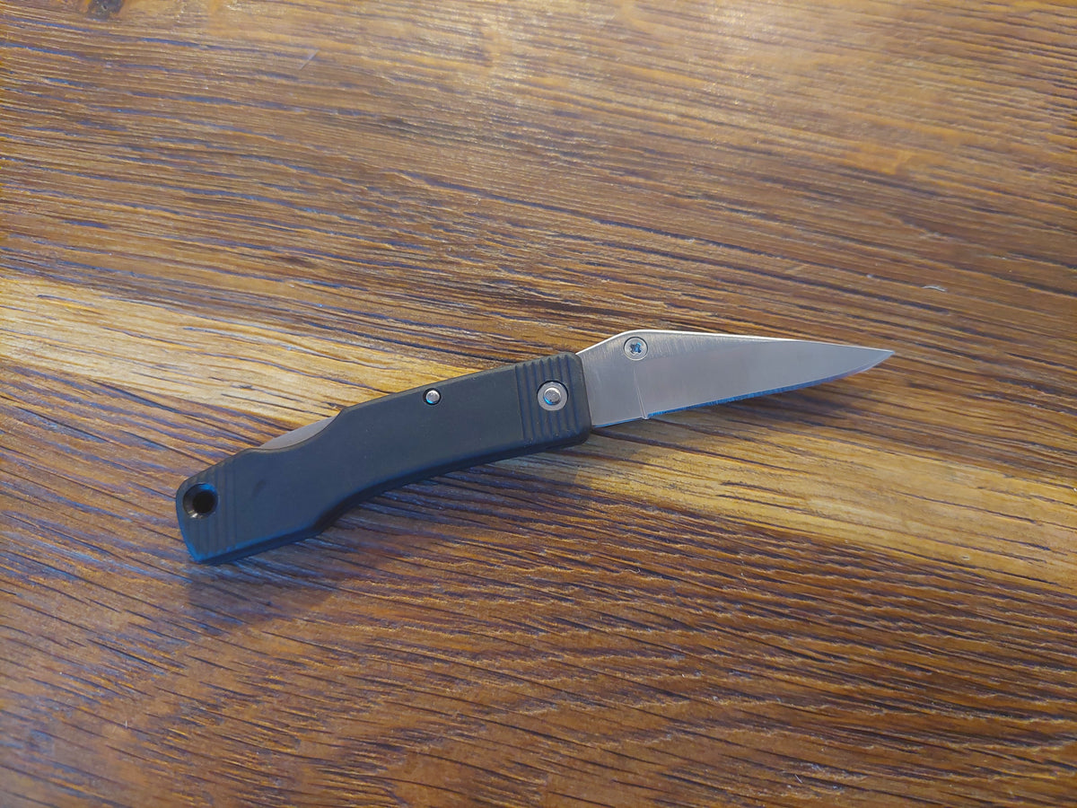 G. Sakai Multi Holder – Hnifur.is